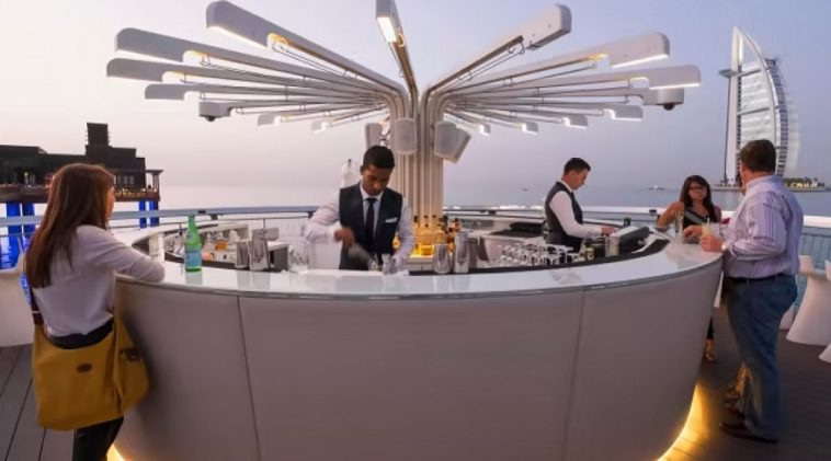 Can You Buy And Drink Alcohol In Dubai? (Expats & Locals)